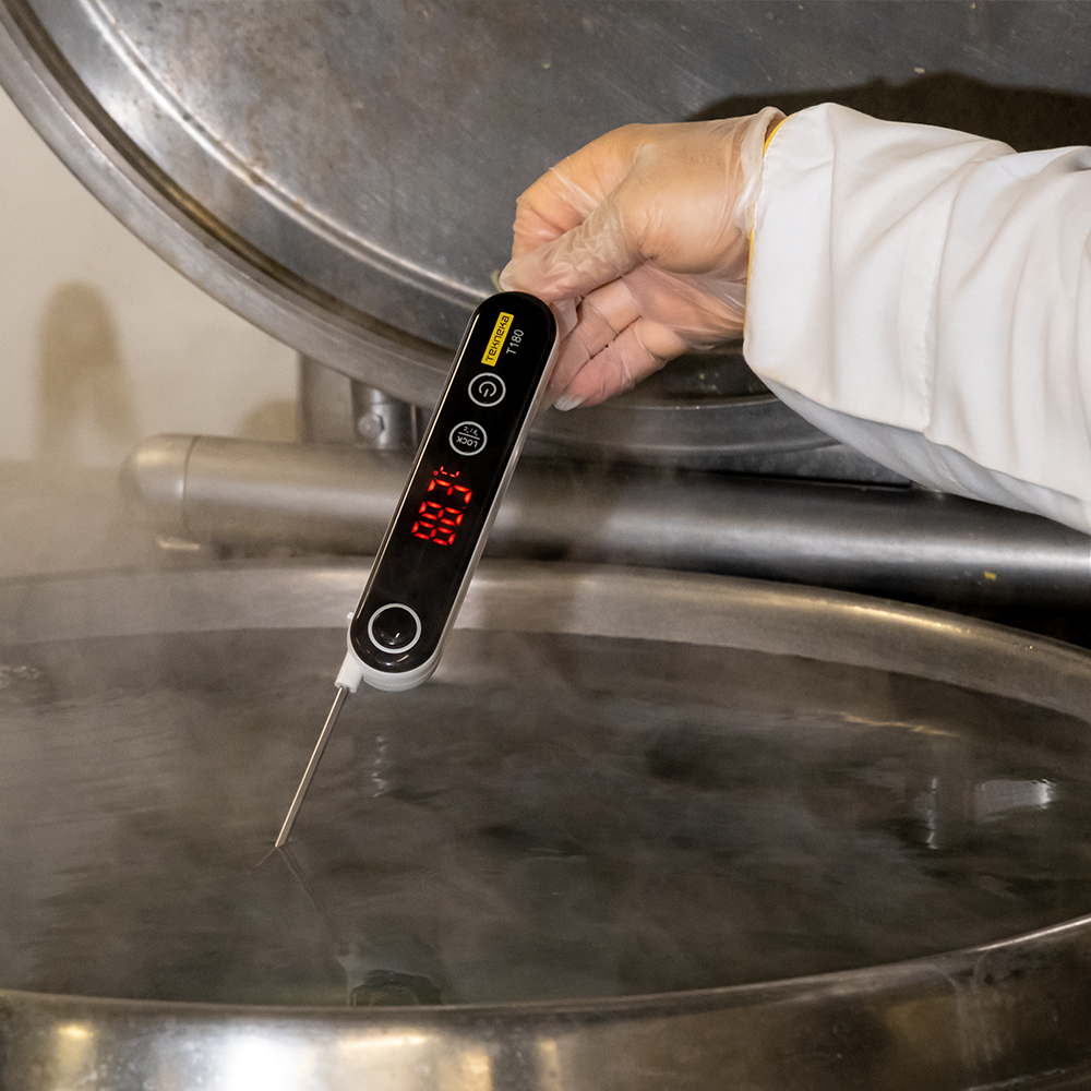 Tekneka T180 Ultra-Fast Digital Thermometer | Tekneka